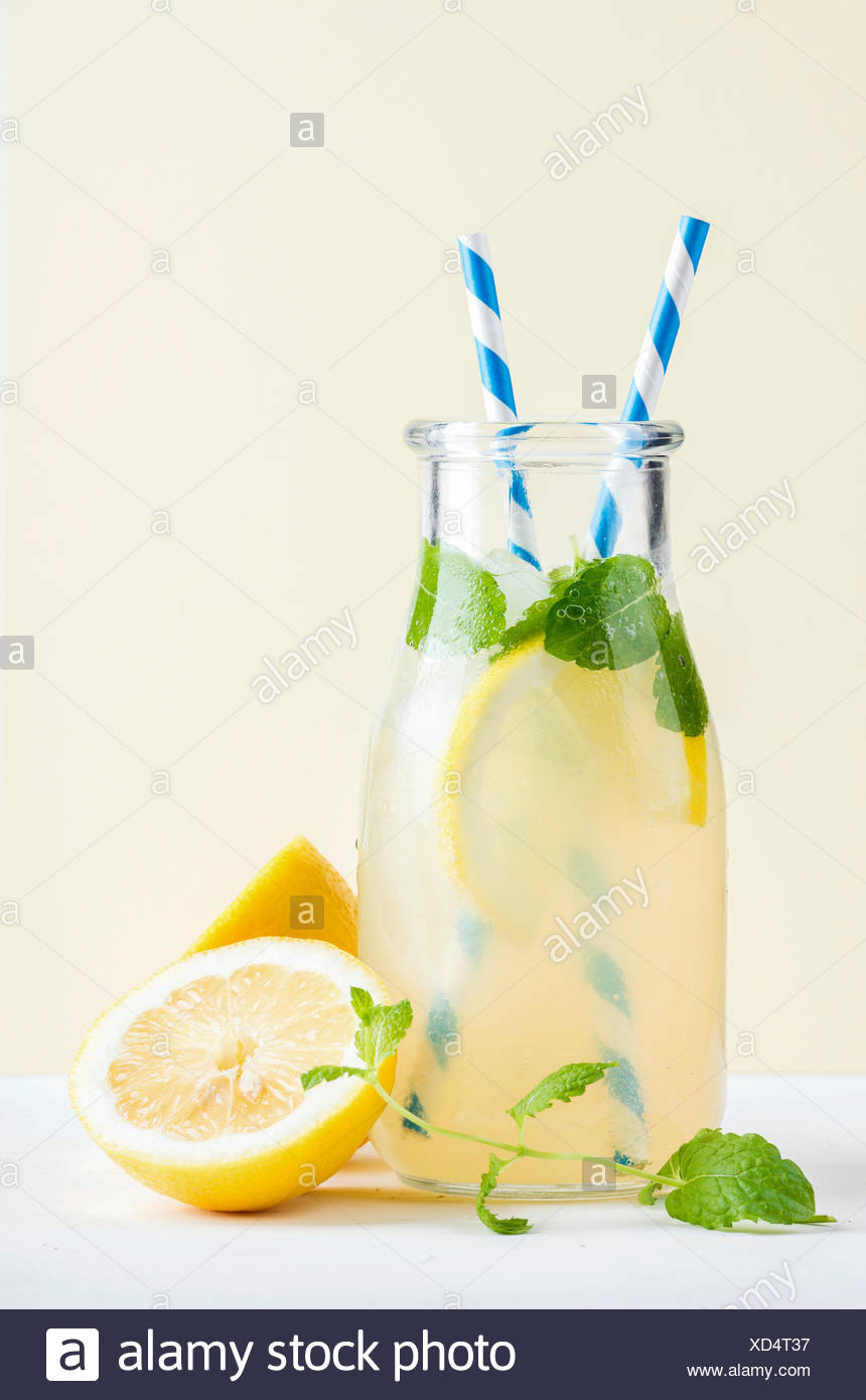 Yellow Lemonade High Resolution Stock Photography and Images - Alamy