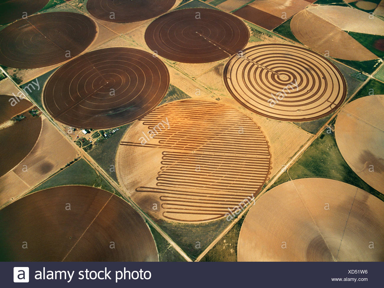 Circular Agriculture Fields Usa High Resolution Stock Photography and ...