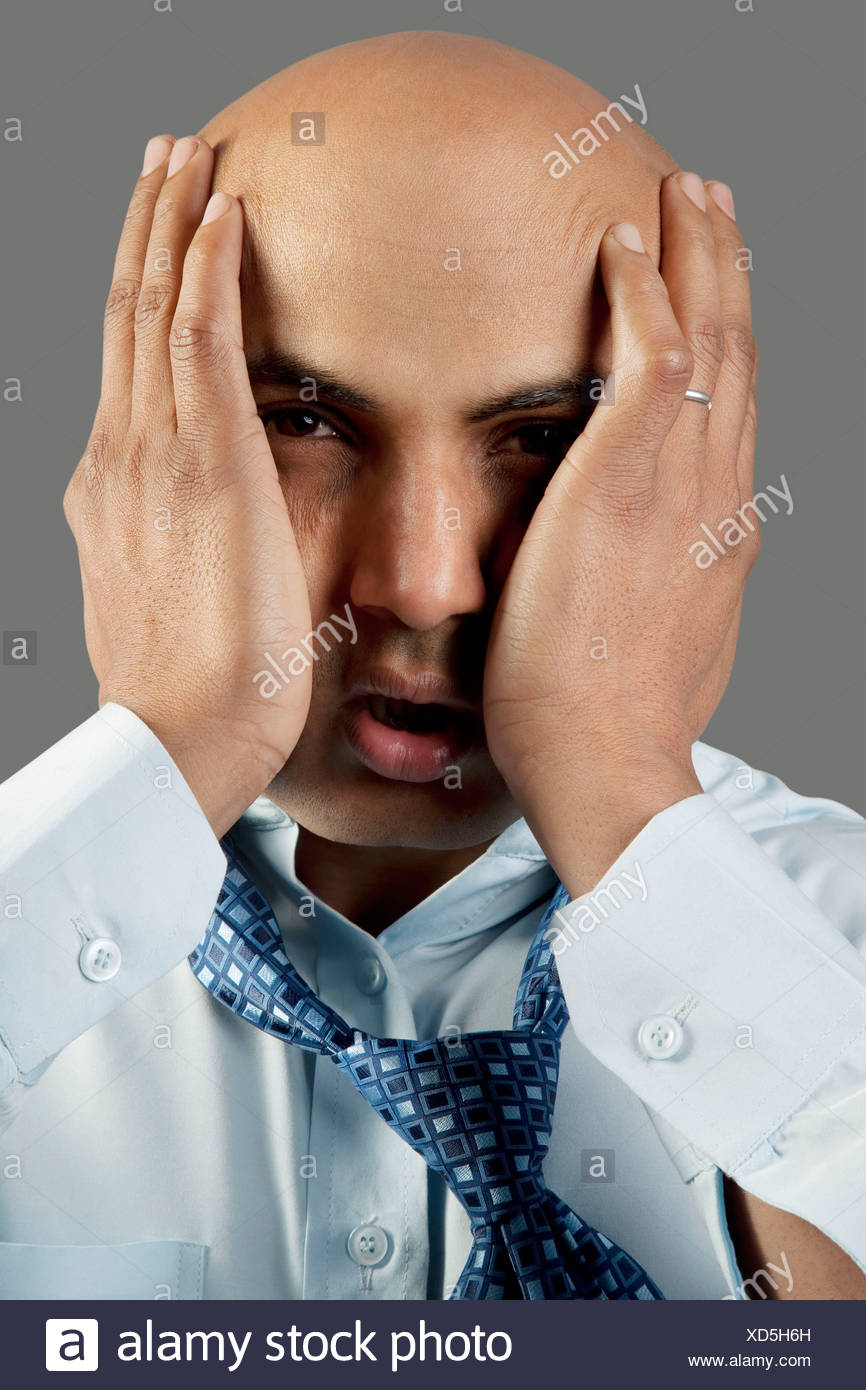 Young Man Getting Head Shaved Stock Photos & Young Man Getting Head ...