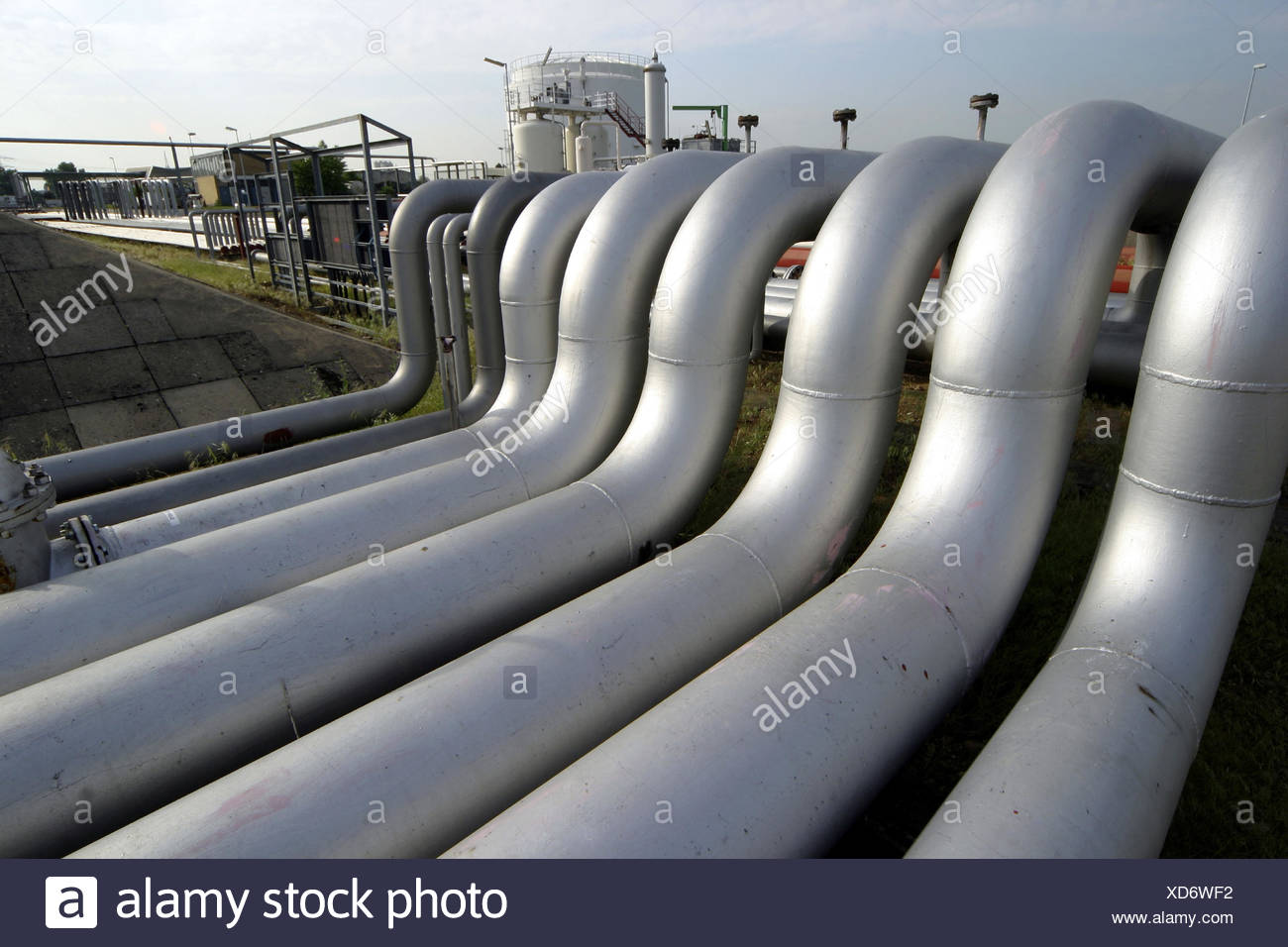 Tank Farm Facilities High Resolution Stock Photography and Images - Alamy