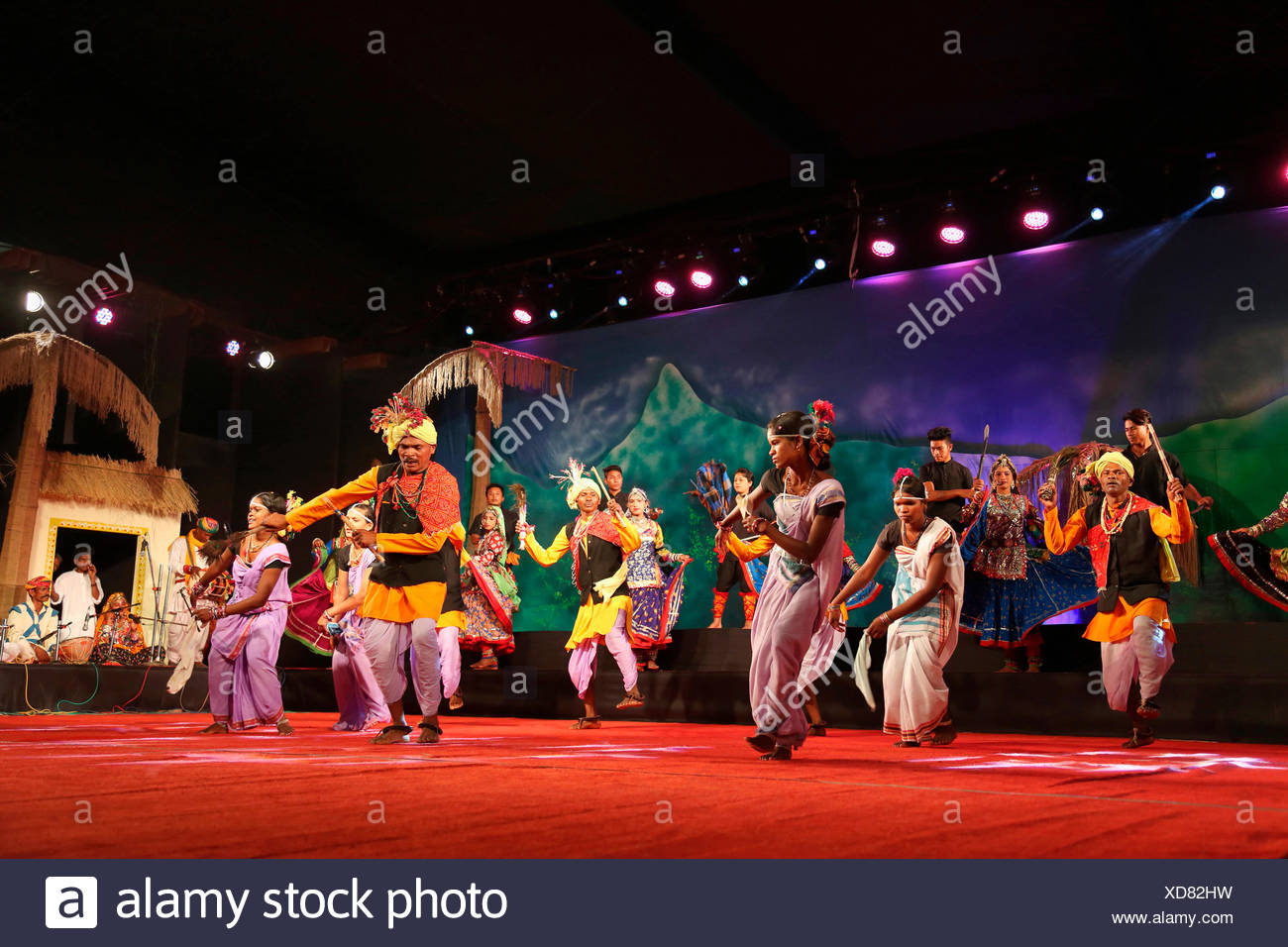 Madhya Pradesh Folk Dance High Resolution Stock Photography and Images ...