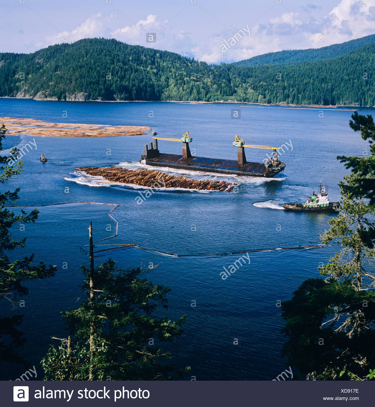 Log Barge High Resolution Stock Photography and Images - Alamy