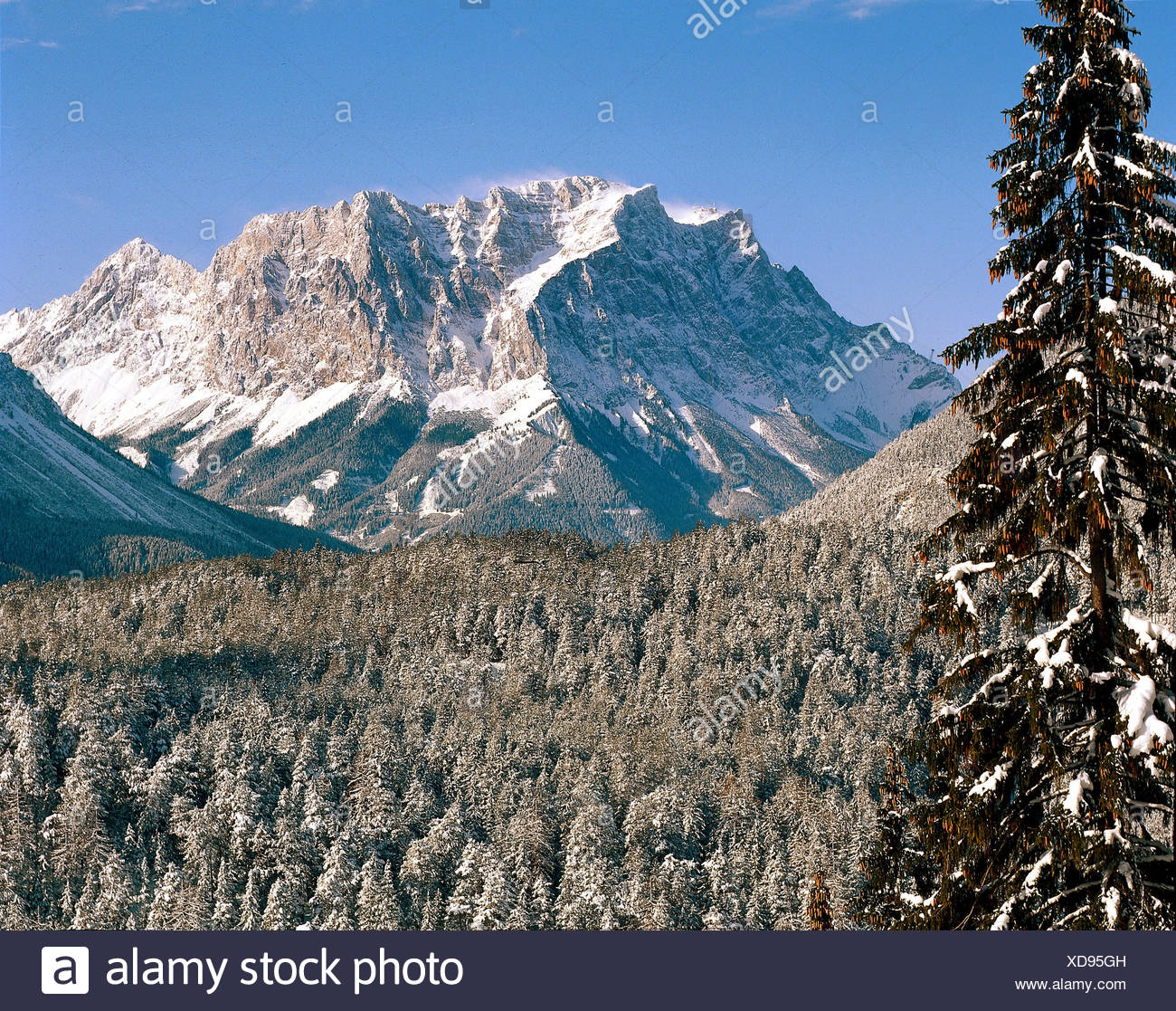 Alpen Berg High Resolution Stock Photography and Images - Alamy