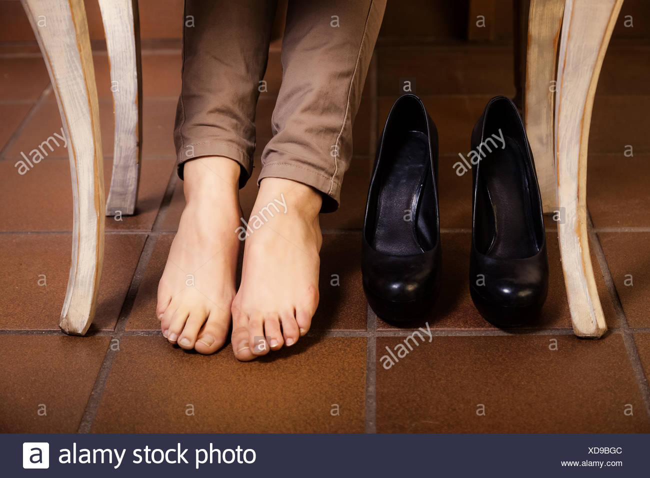 Legs Woman Under Desk Stock Photos & Legs Woman Under Desk Stock Images ...