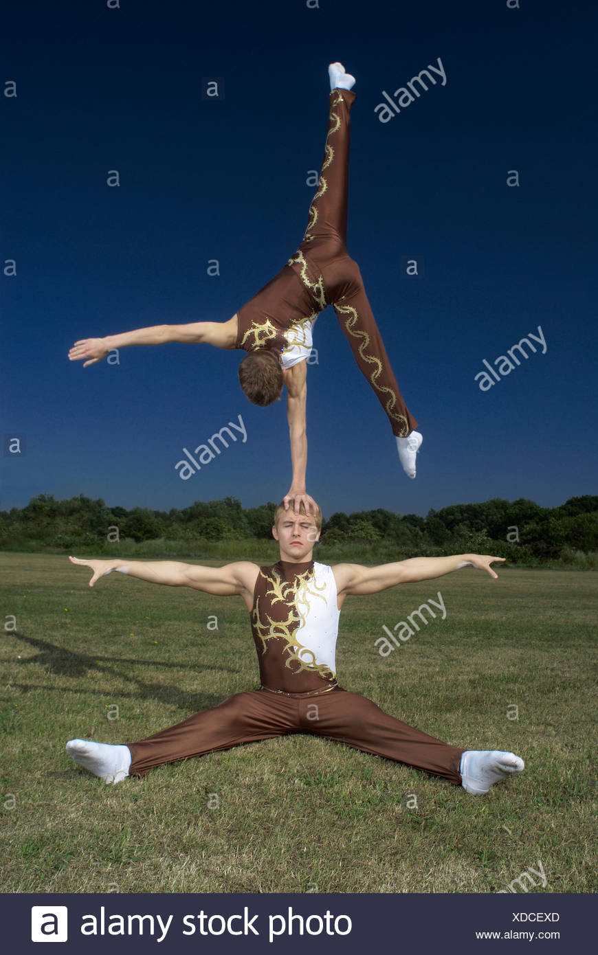 Gymnast Handstand Vertical High Resolution Stock Photography and Images ...