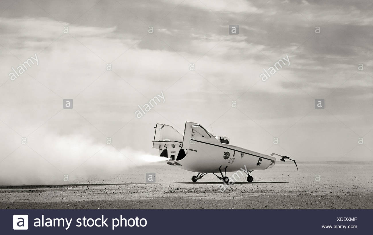 Firing Rockets High Resolution Stock Photography and Images - Alamy