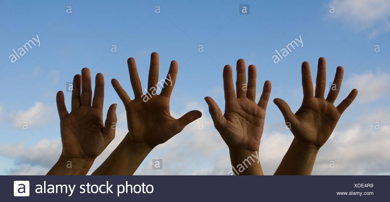 Waving Goodbye Sad Stock Photos & Waving Goodbye Sad Stock Images - Alamy