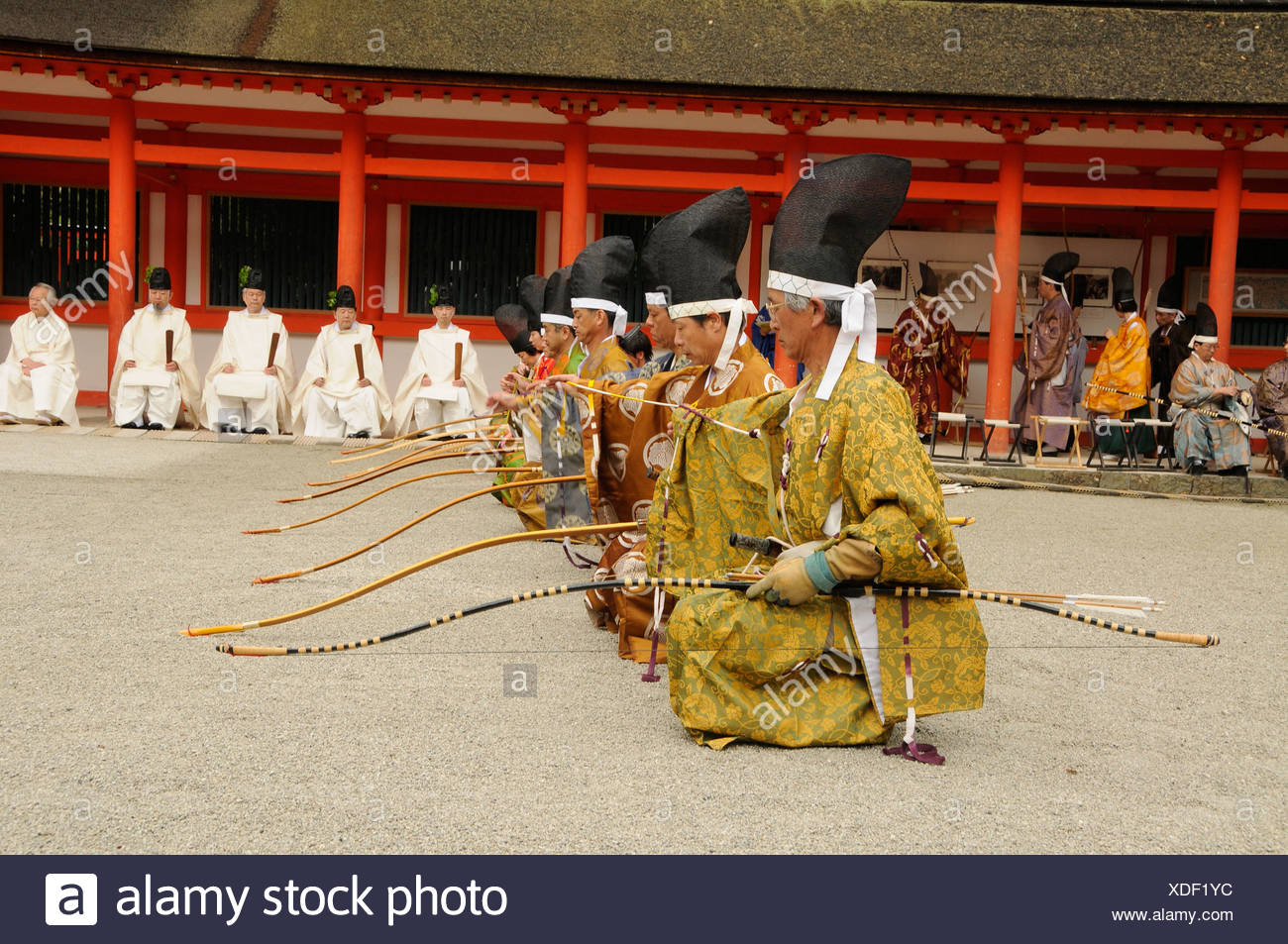 Kneeling Bow High Resolution Stock Photography and Images - Alamy