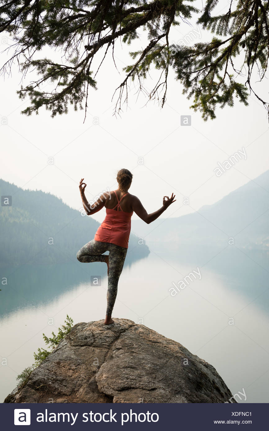 Standing On One Leg Stock Photos & Standing On One Leg Stock Images - Alamy