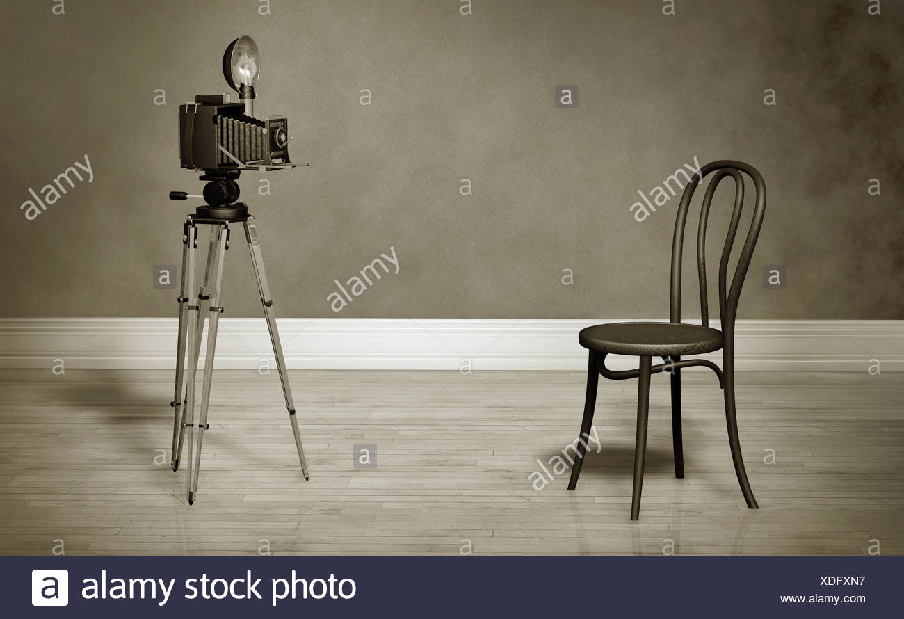 Vintage Tripod Camera High Resolution Stock Photography and Images - Alamy