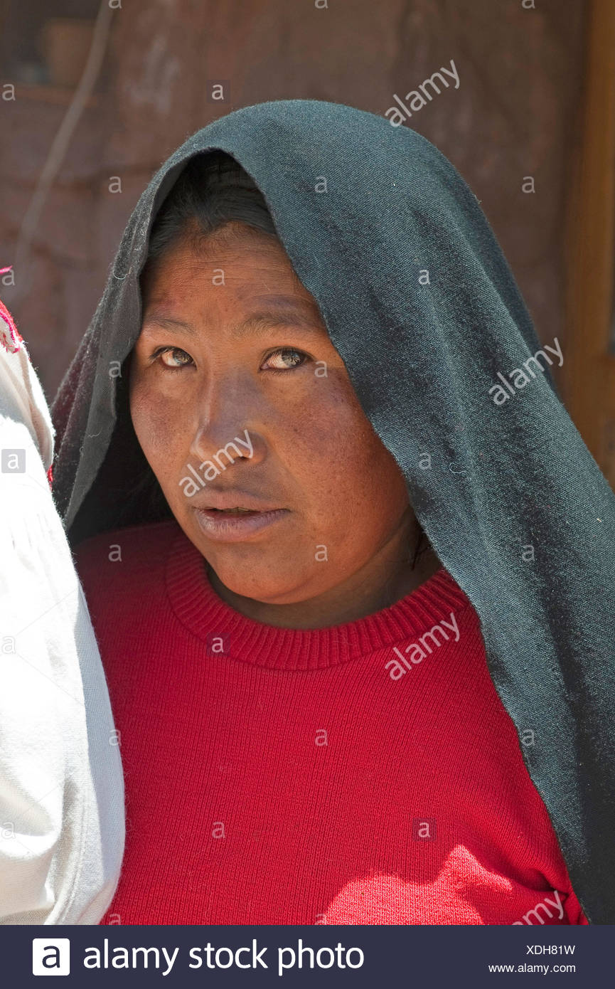 Peruvian Indian Woman High Resolution Stock Photography and Images - Alamy