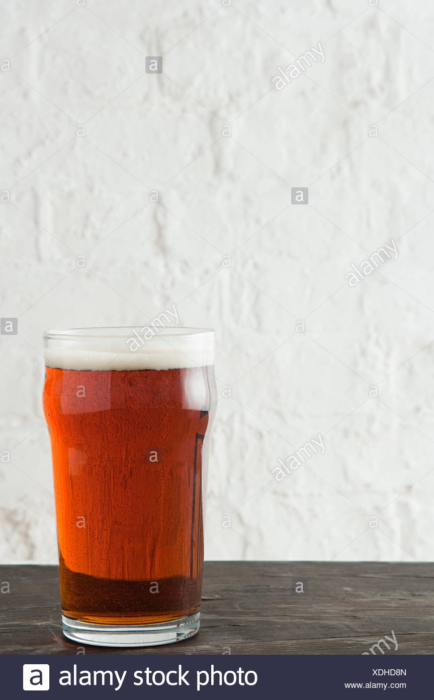 Pint Of Bitter Stock Photos & Pint Of Bitter Stock Images - Alamy