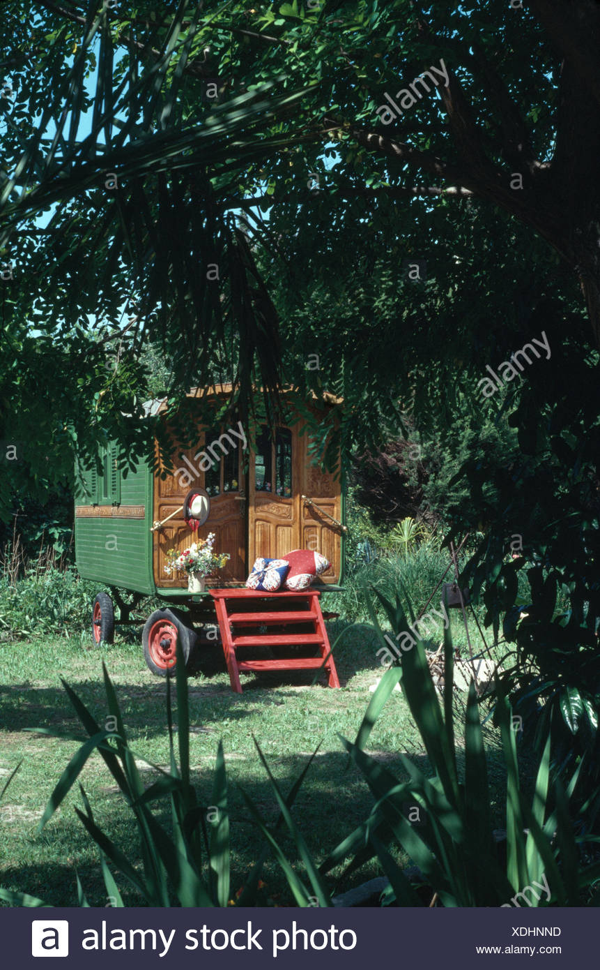 Painted Green High Resolution Stock Photography and Images - Alamy