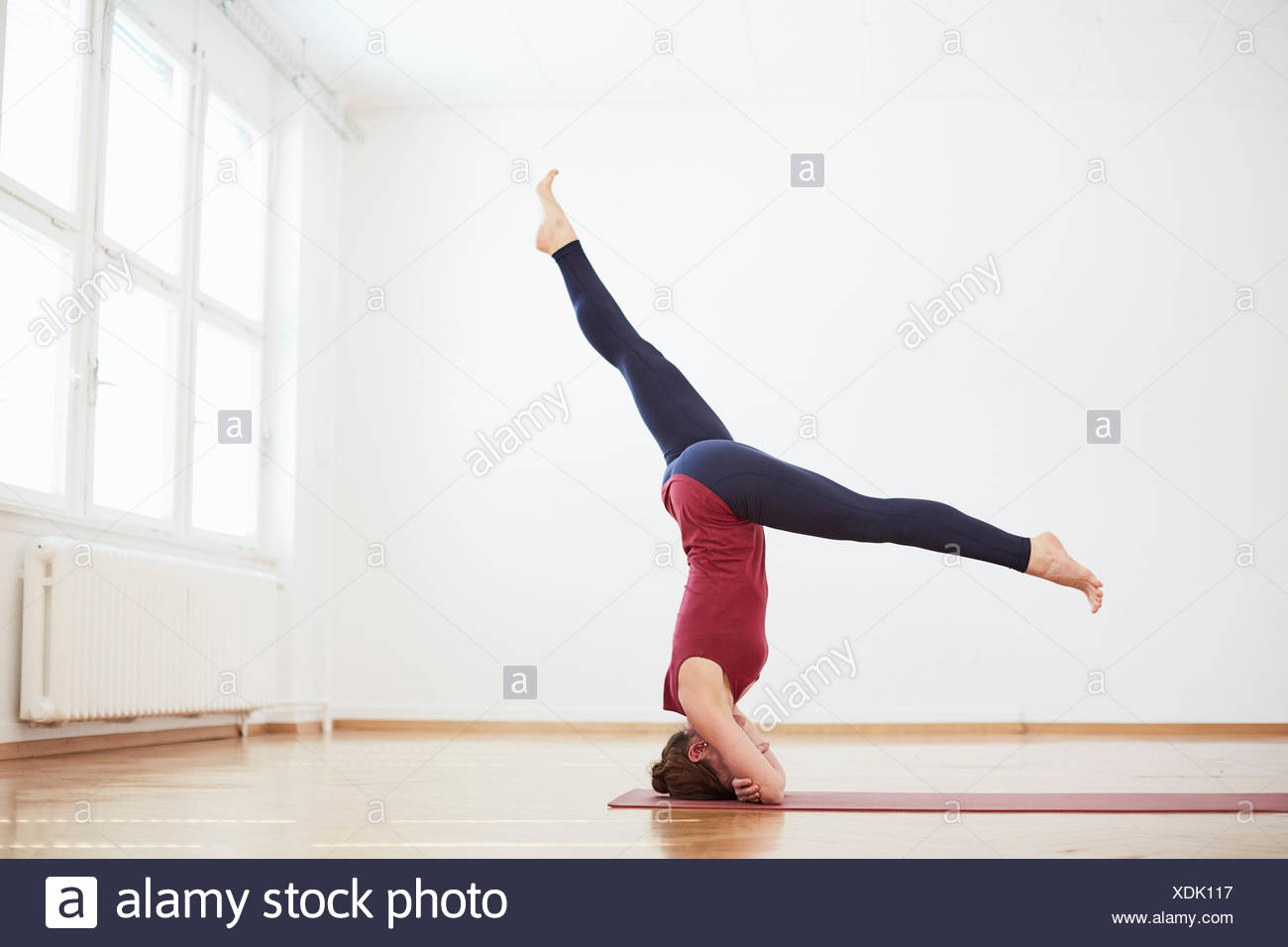 Legs Apart Stock Photos & Legs Apart Stock Images - Alamy