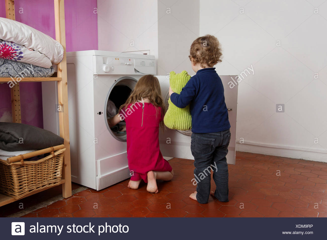 Tumble Dryer Stock Photos & Tumble Dryer Stock Images - Alamy
