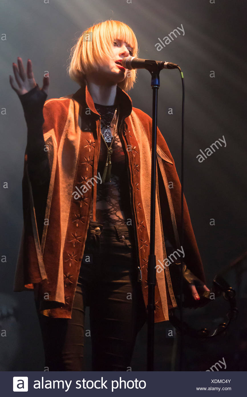 British Women Horses High Resolution Stock Photography and Images - Alamy