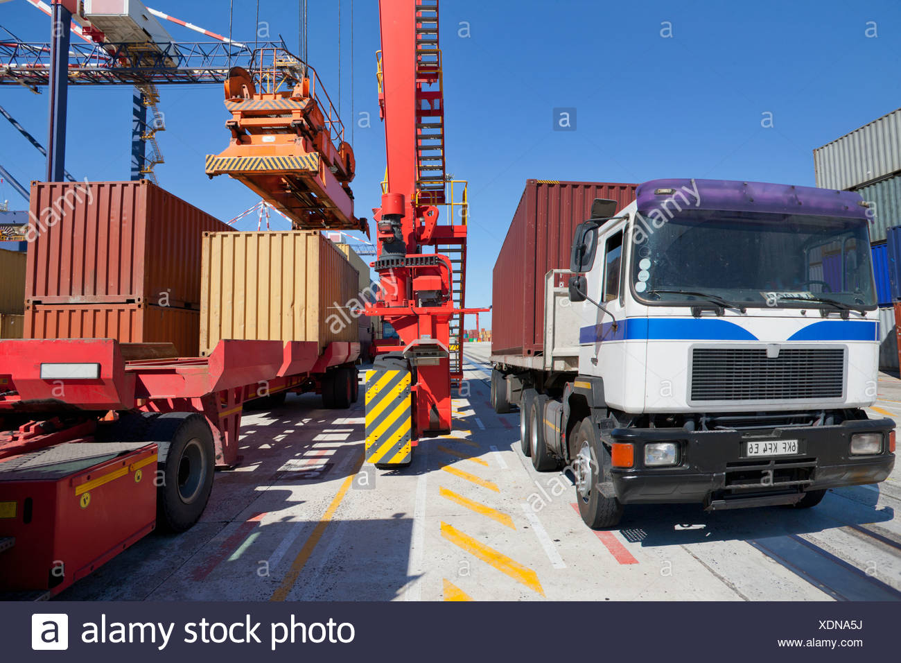 Container Lorry Stock Photos & Container Lorry Stock Images - Alamy