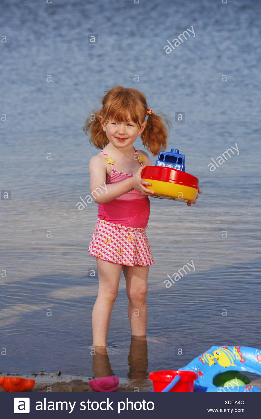 Pink Toy Boat High Resolution Stock Photography and Images - Alamy