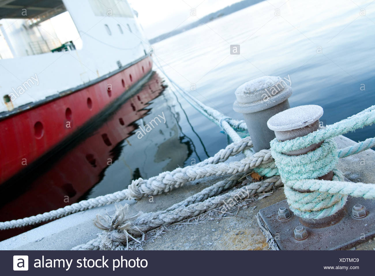 Mooring Rope Bitts Bitt High Resolution Stock Photography and Images ...