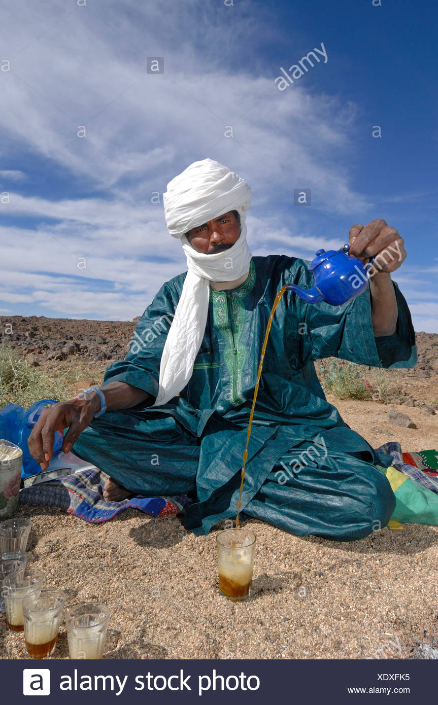 Tuareg Man Tea Stock Photos & Tuareg Man Tea Stock Images - Alamy