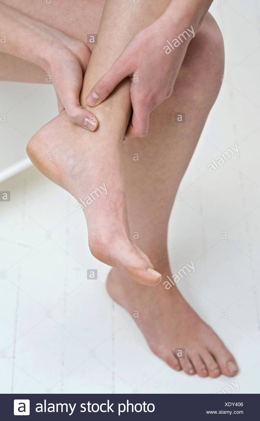 Sore Leg Stock Photos & Sore Leg Stock Images - Alamy