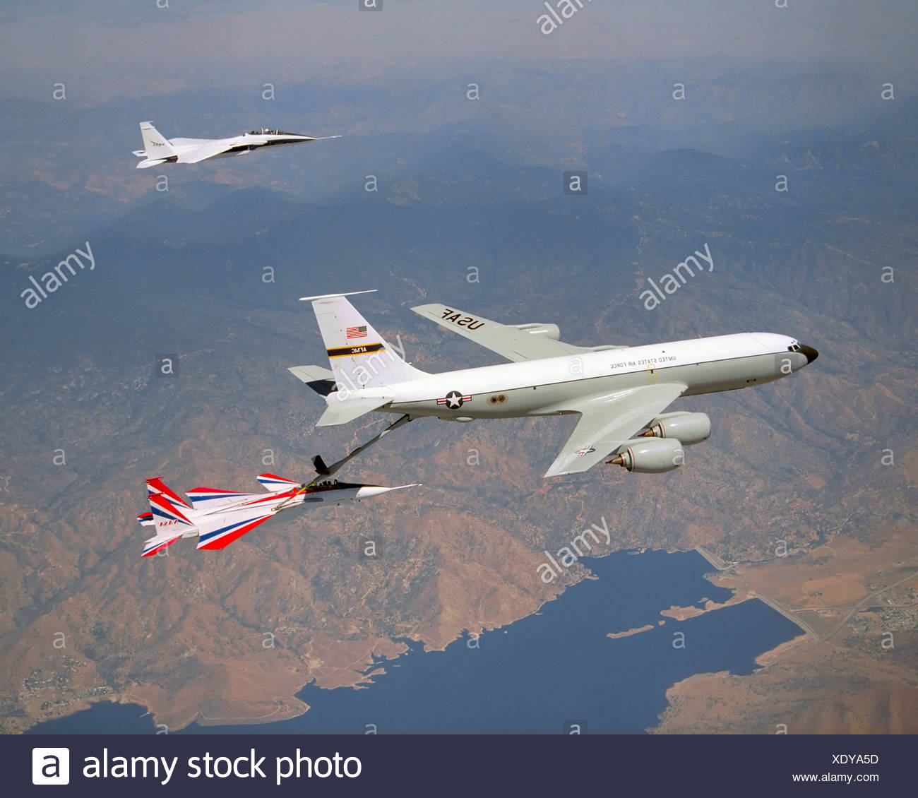 Mid Air Refueling Stock Photos & Mid Air Refueling Stock Images - Alamy