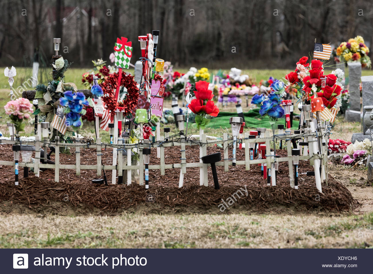 Mourning Grave Stock Photos & Mourning Grave Stock Images - Alamy