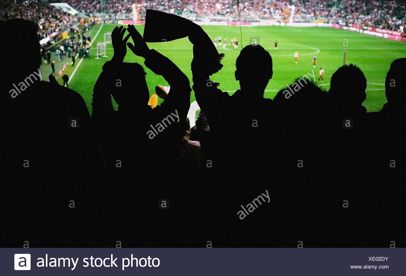 Stadion Zuschauer High Resolution Stock Photography and Images - Alamy