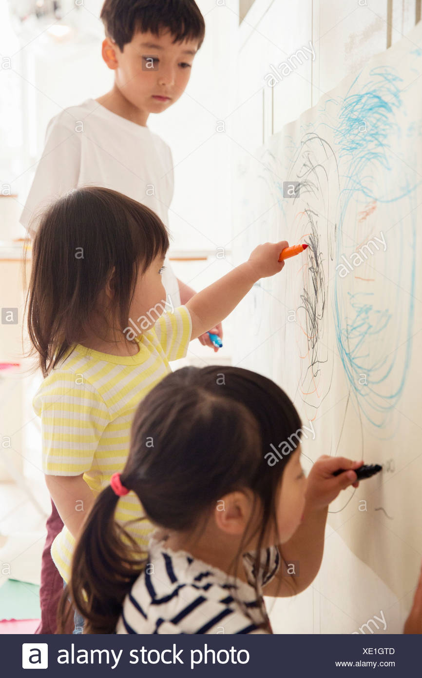 Asian Children Drawing High Resolution Stock Photography and Images - Alamy