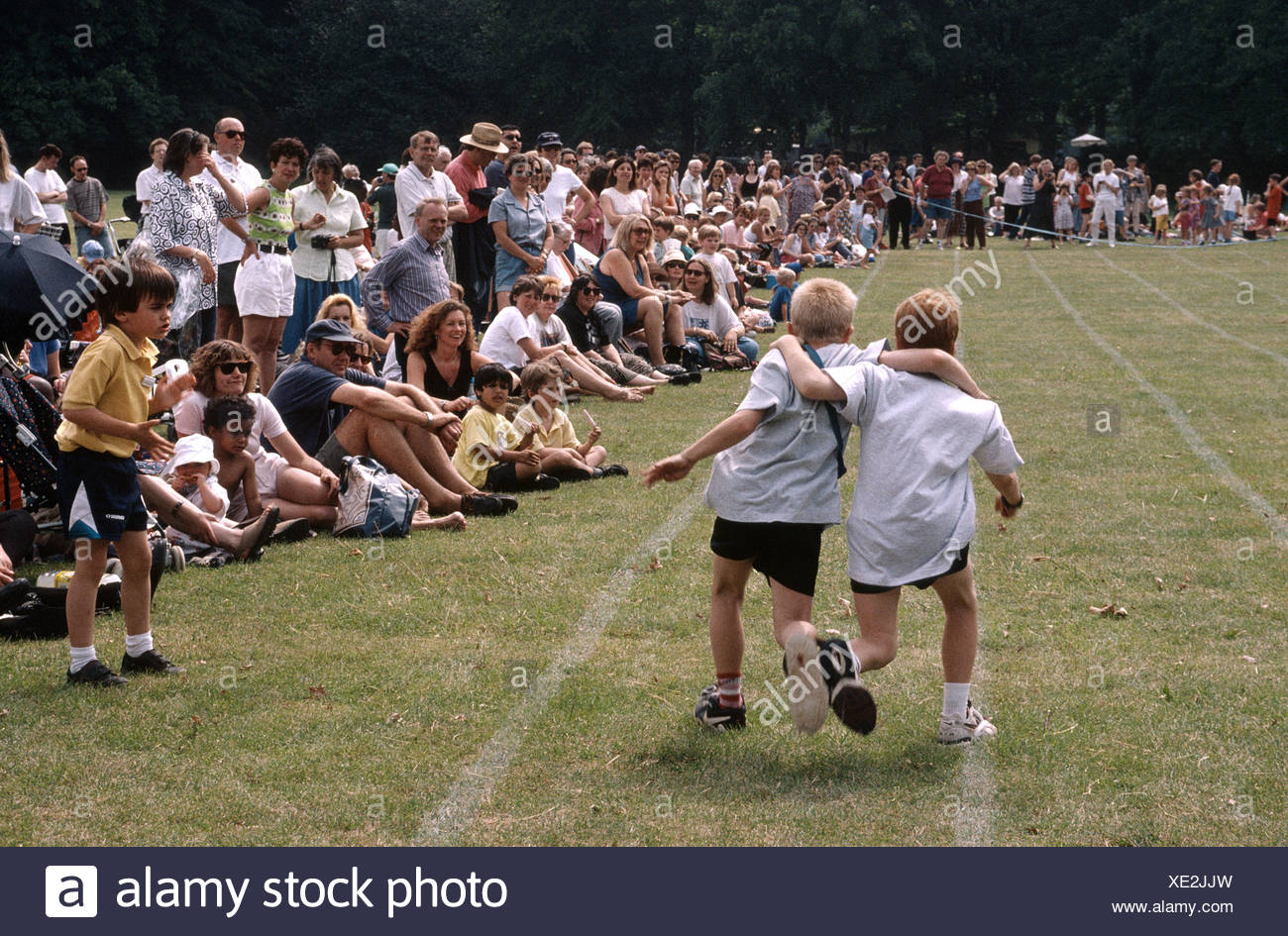 School Sports Day Stock Photos & School Sports Day Stock Images - Alamy