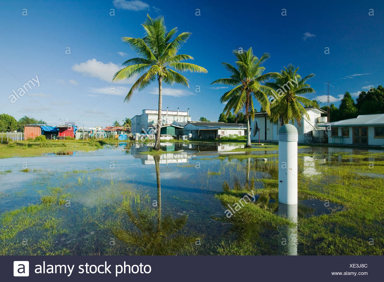 Wave Induced Erosion High Resolution Stock Photography and Images - Alamy