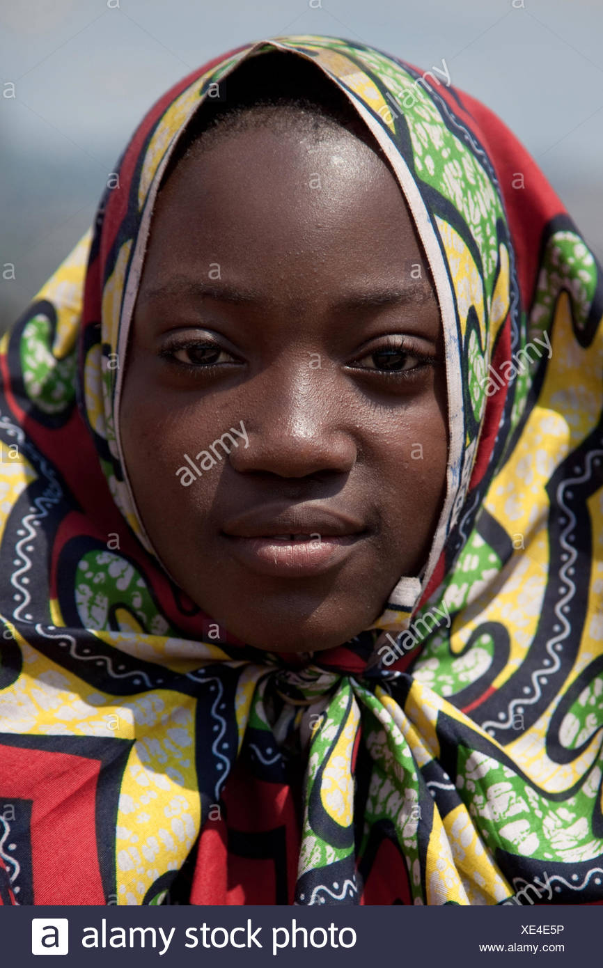 Traditional Head Scarf High Resolution Stock Photography and Images - Alamy