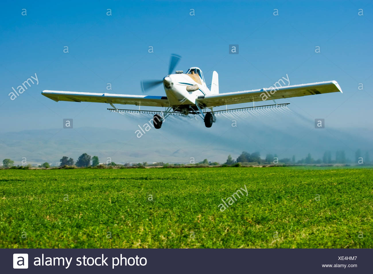 Crop Spraying Airplane High Resolution Stock Photography and Images - Alamy