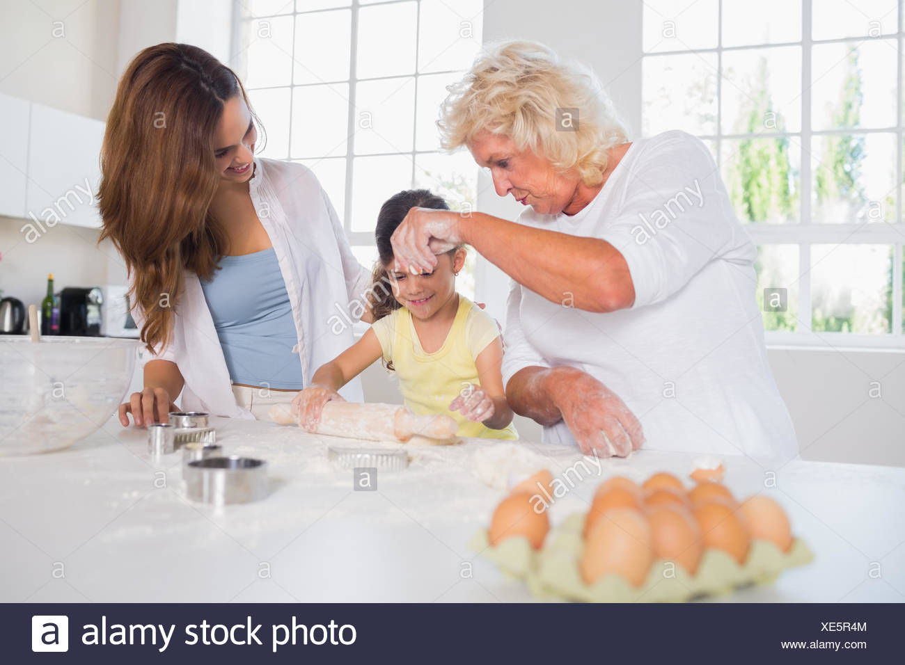 Women Baking Stock Photos & Women Baking Stock Images - Alamy