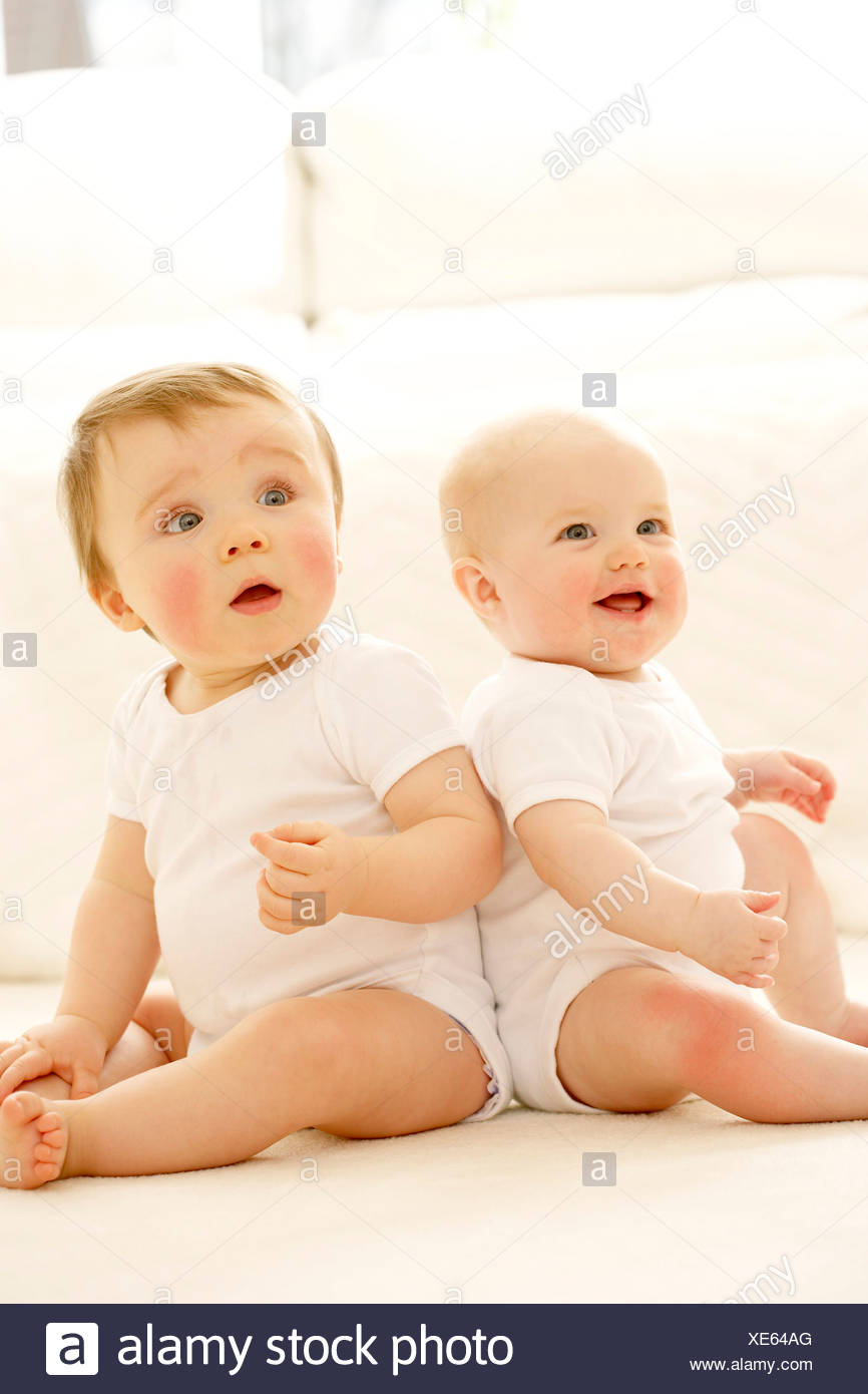 2 Boys 2 Girls Friends Together High Resolution Stock Photography and ...