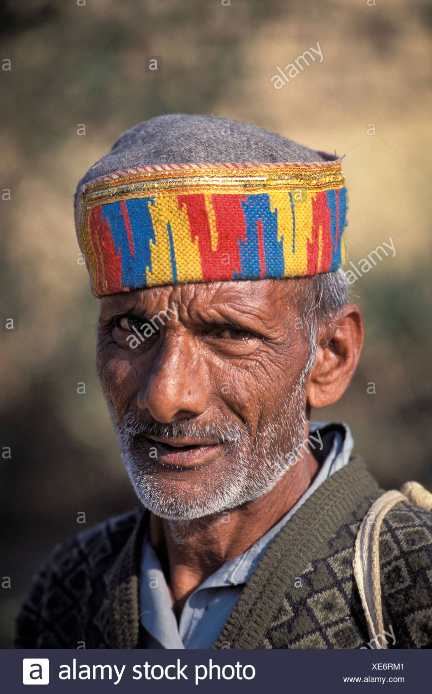 With Traditional Headdress High Resolution Stock Photography and Images ...