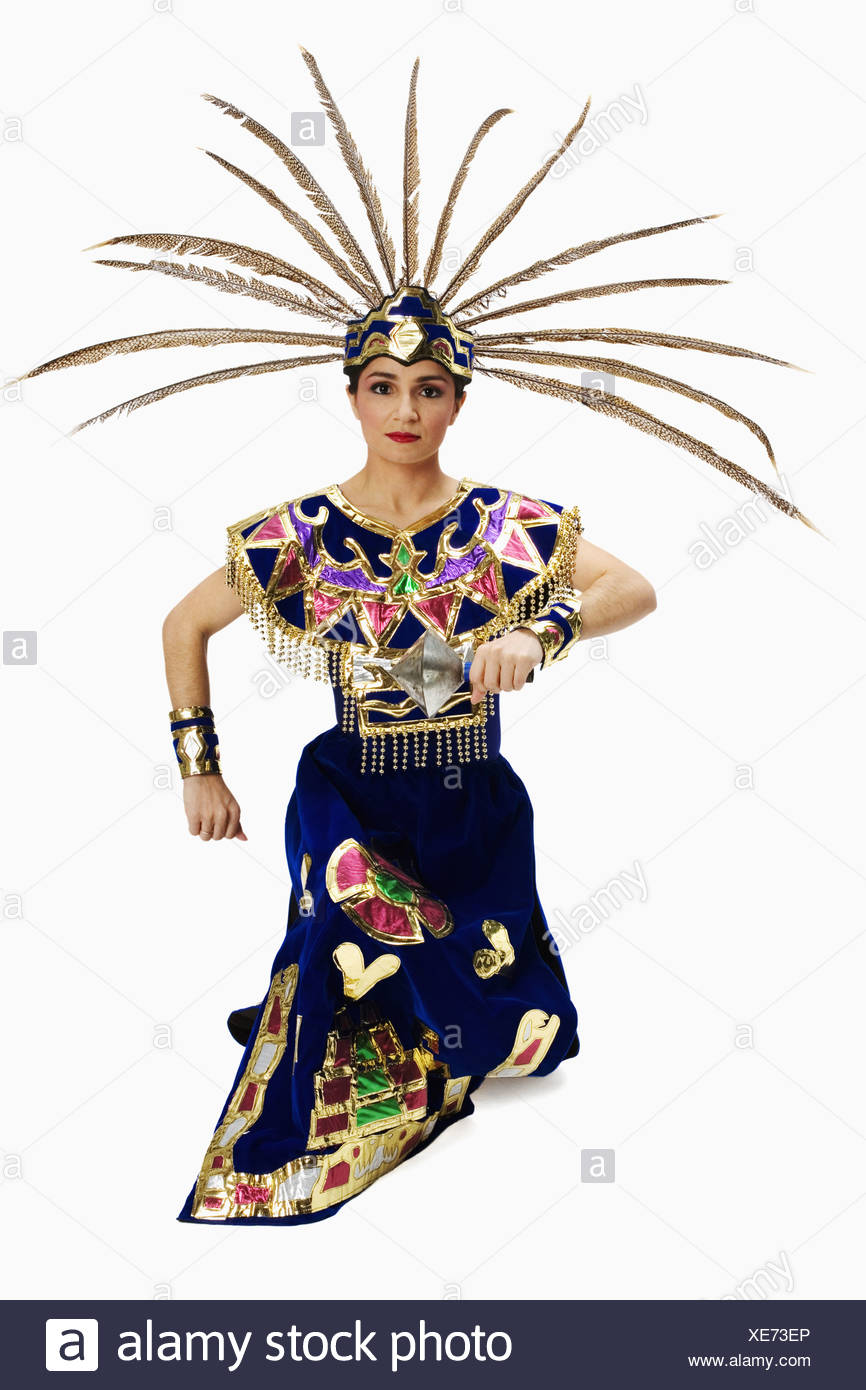 Aztec Woman Wearing Traditional Costume Stock Photos & Aztec Woman ...