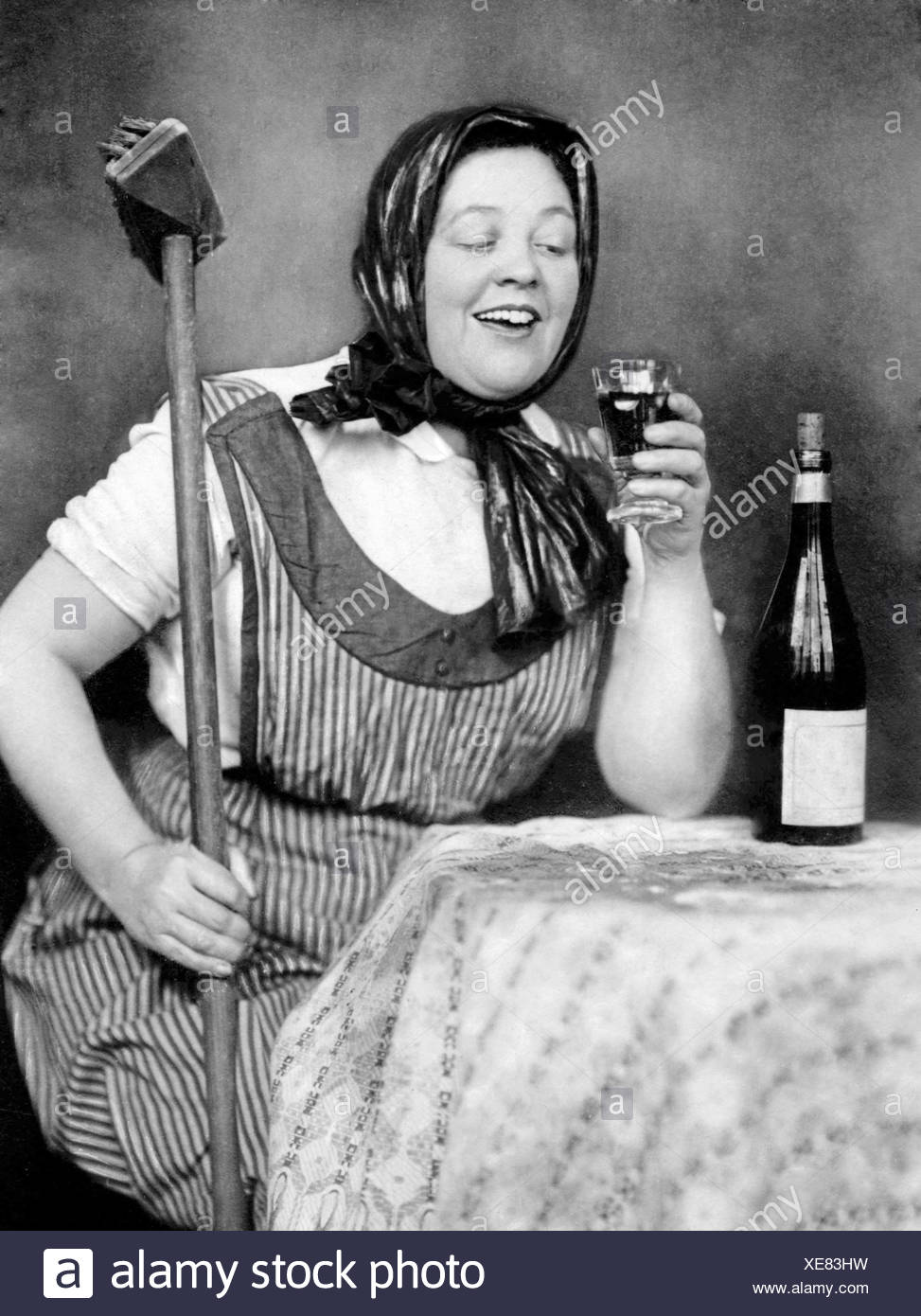 Cleaning Lady Black and White Stock Photos & Images - Alamy