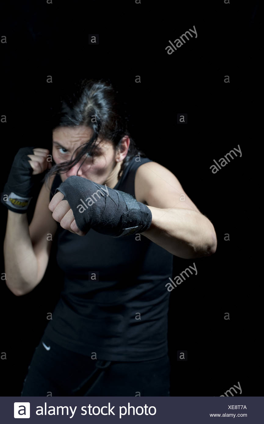 Boxer Throwing Punch Stock Photos & Boxer Throwing Punch Stock Images ...