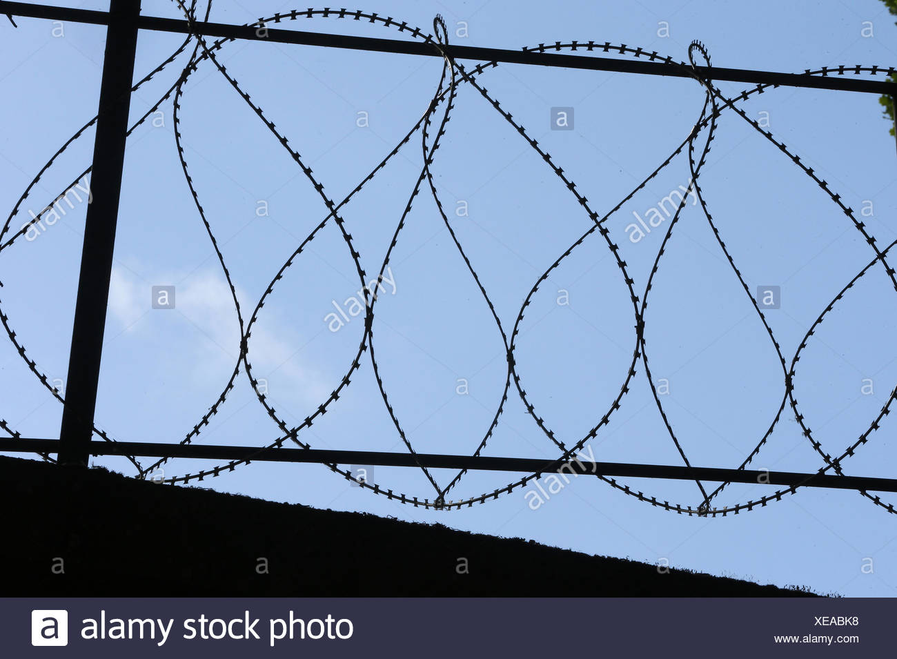 Wire Gates High Resolution Stock Photography and Images - Alamy