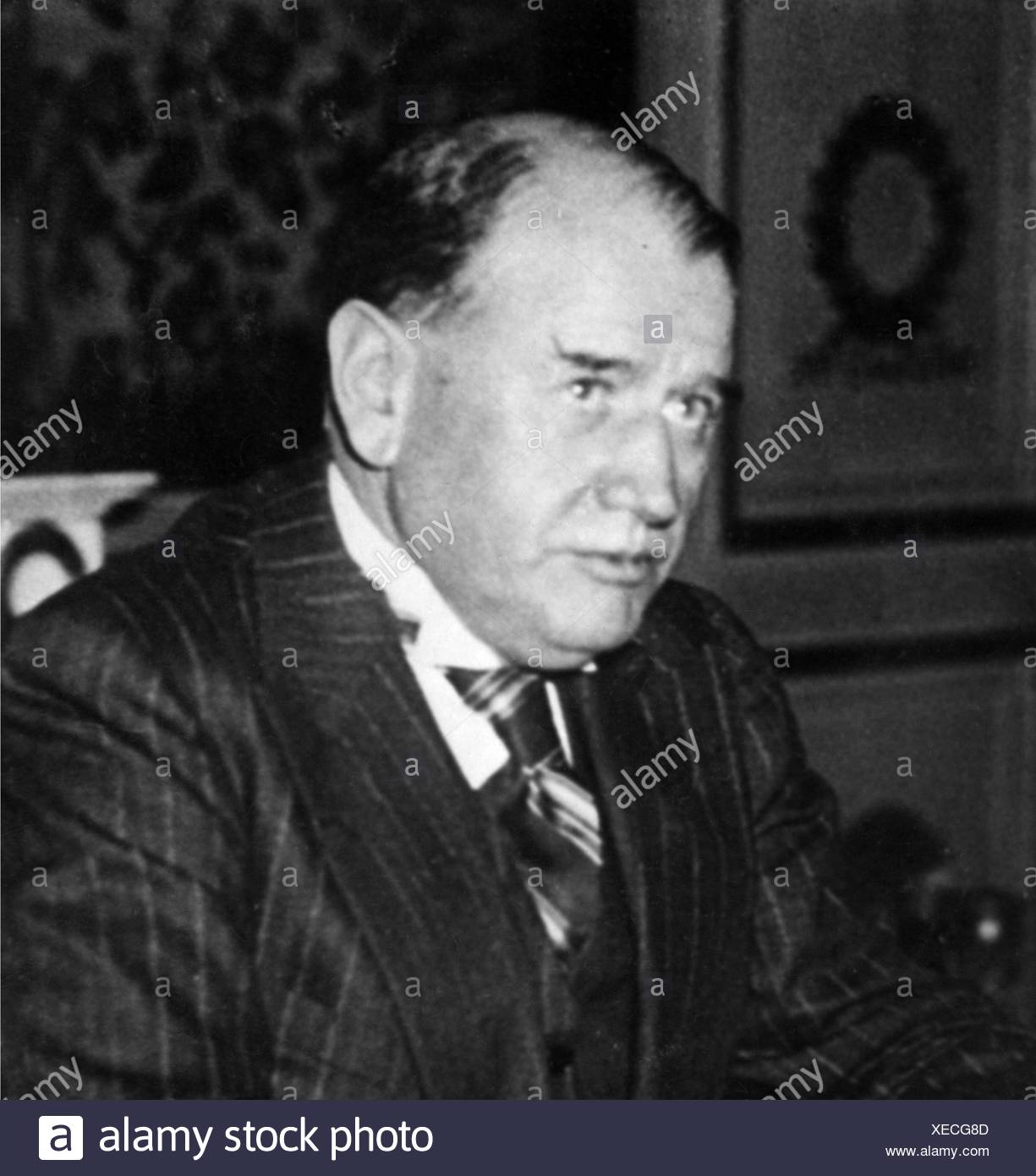 Edouard Daladier Prime Minister Stock Photos & Edouard Daladier Prime ...