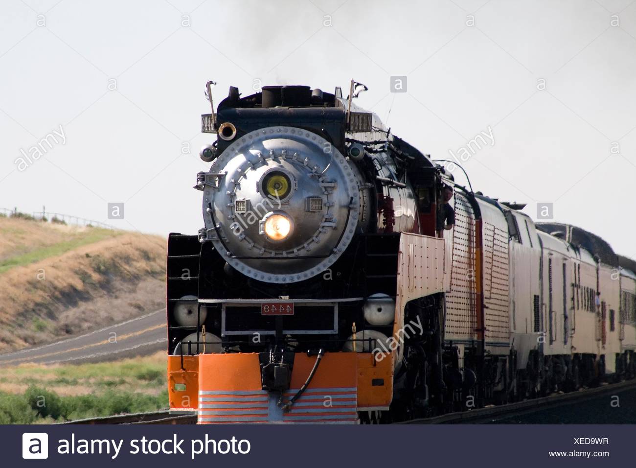 Southern Pacific Daylight Train Stock Photos & Southern Pacific ...