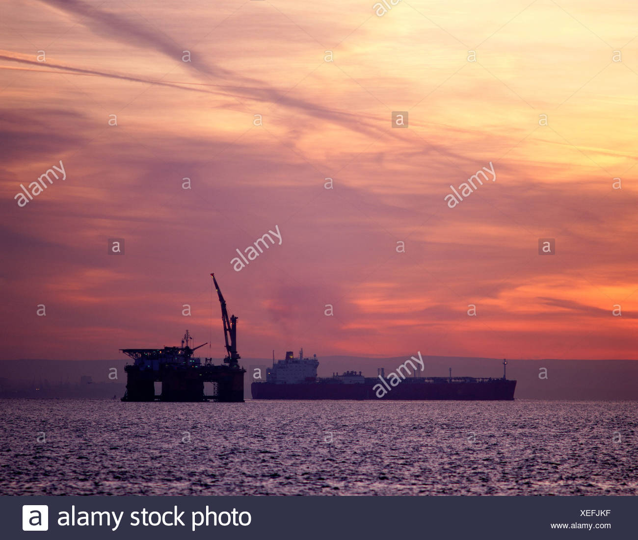 Oil Rig Ship High Resolution Stock Photography and Images - Alamy