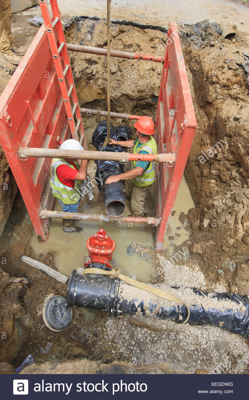 Inside Pipe Worker High Resolution Stock Photography and Images - Alamy