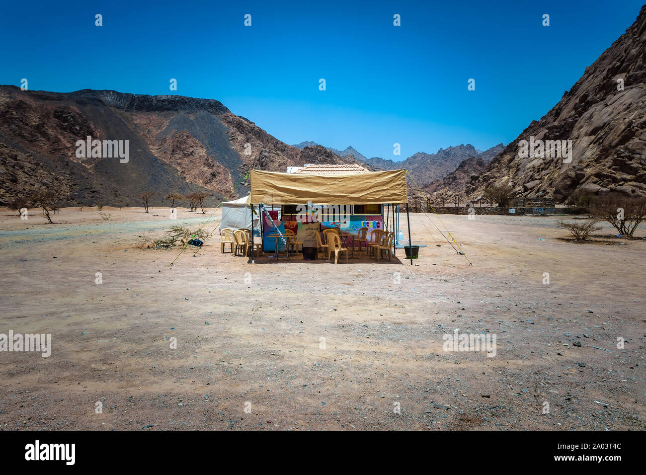 Blaue dschinn -Fotos und -Bildmaterial in hoher Auflösung – Alamy