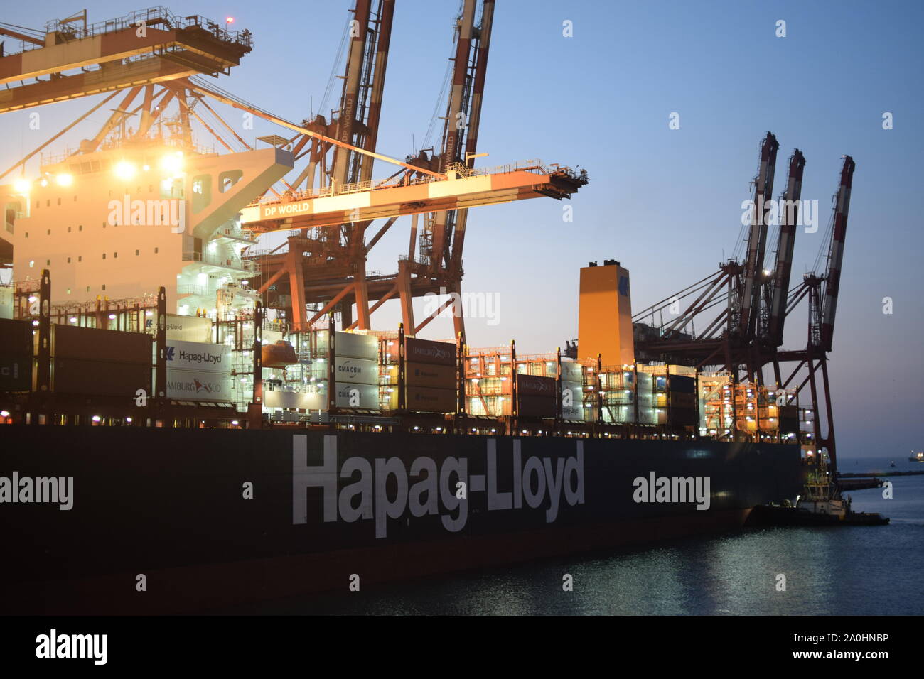 Callao, Peru. Port Operation. Happag Lloyd. Containerschiff Guayaquil ...