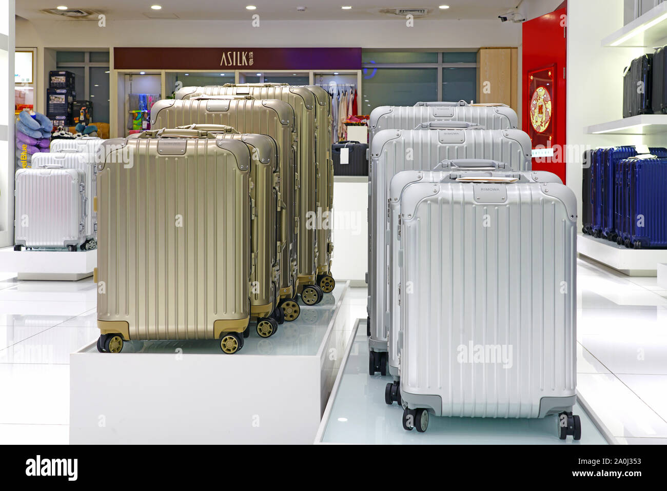 Rimowa logo -Fotos und -Bildmaterial in hoher Auflösung – Alamy