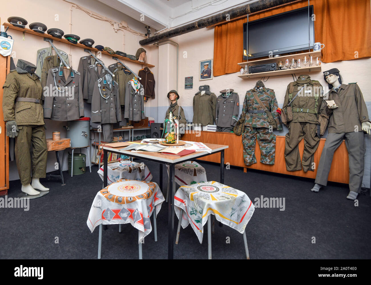 Nva national peoples army gdr -Fotos und -Bildmaterial in hoher ...