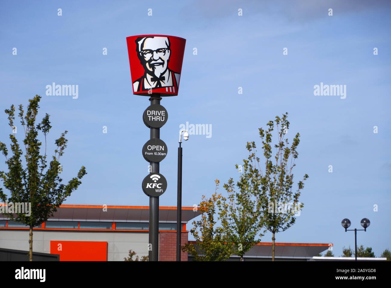 Kentucky fried chicken colonel sanders -Fotos und -Bildmaterial in ...