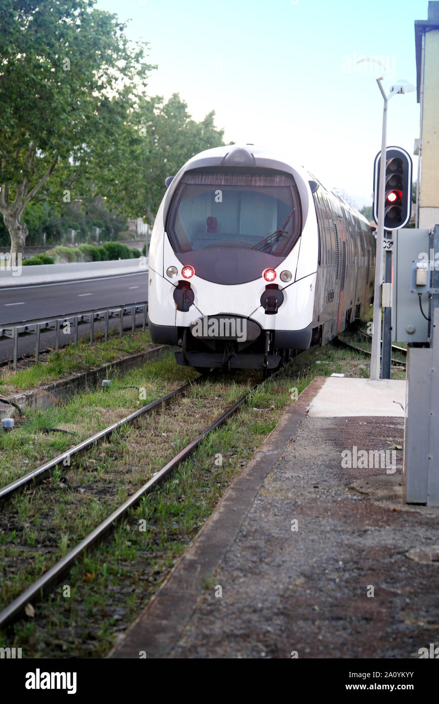 Zug hält an -Fotos und -Bildmaterial in hoher Auflösung – Alamy